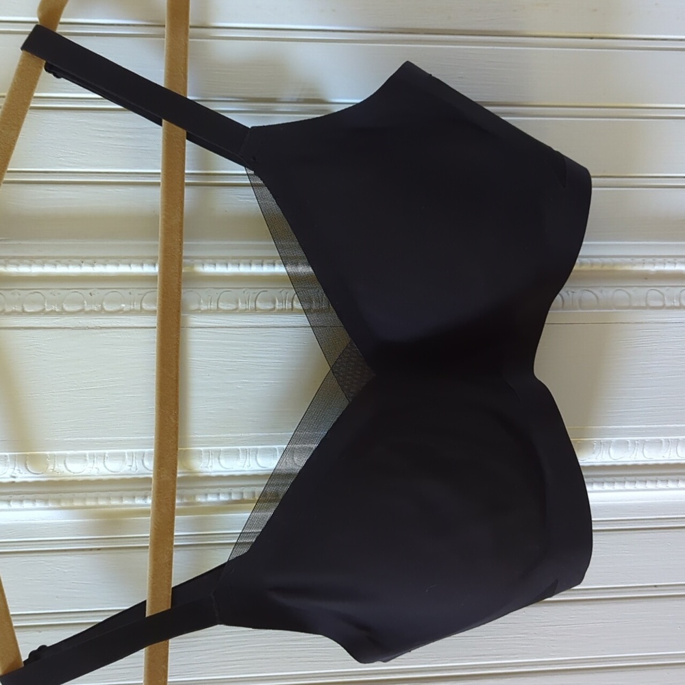 Honeylove Crossover Bra With Peekaboo Mesh Front. Siz… - Gem